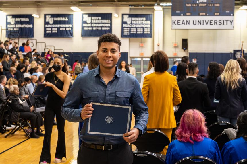 Kean Celebrates Honors Graduates at Convocation - Kean University
