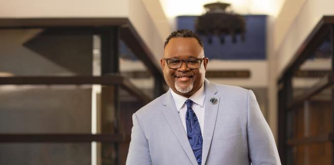 Dr. Lamont O. Repollet | Kean University